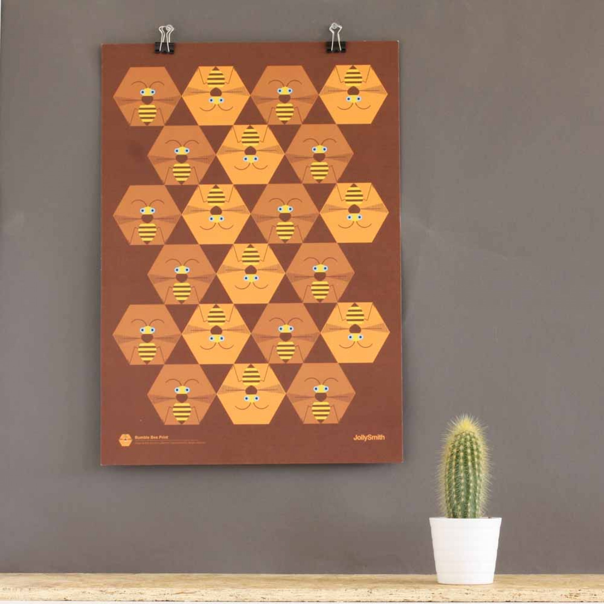 Graphic Bee Print